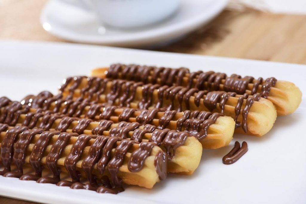DIY: Cocinero nos revela la receta de los churros con nutella | Revista ...