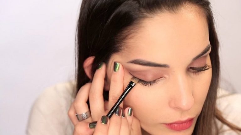 Por una mirada profunda: delinea de forma perfecta | Revista KENA México