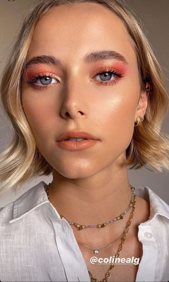 Stickers de sombras, ¿como maquillista profesional? | Revista KENA México